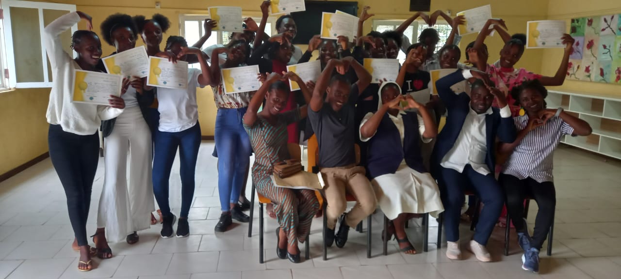 Primeira Turma de Educação do Carácter – Mamã Muxima – Youth and ...